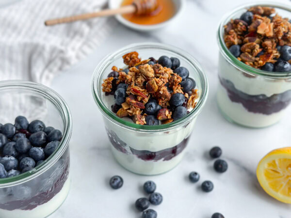 Blueberry Yogurt Parfaits: The Easiest Make-Ahead Breakfast You’ll ...
